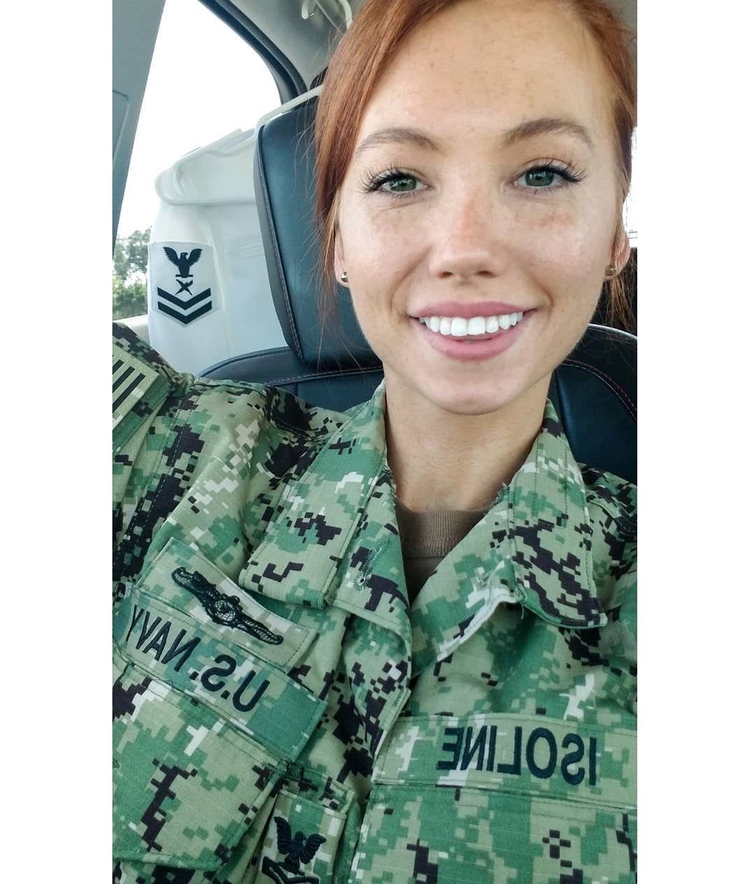 28 Stunning Female Soldiers Who Look Gorgeous Both In And Out Of Uniform