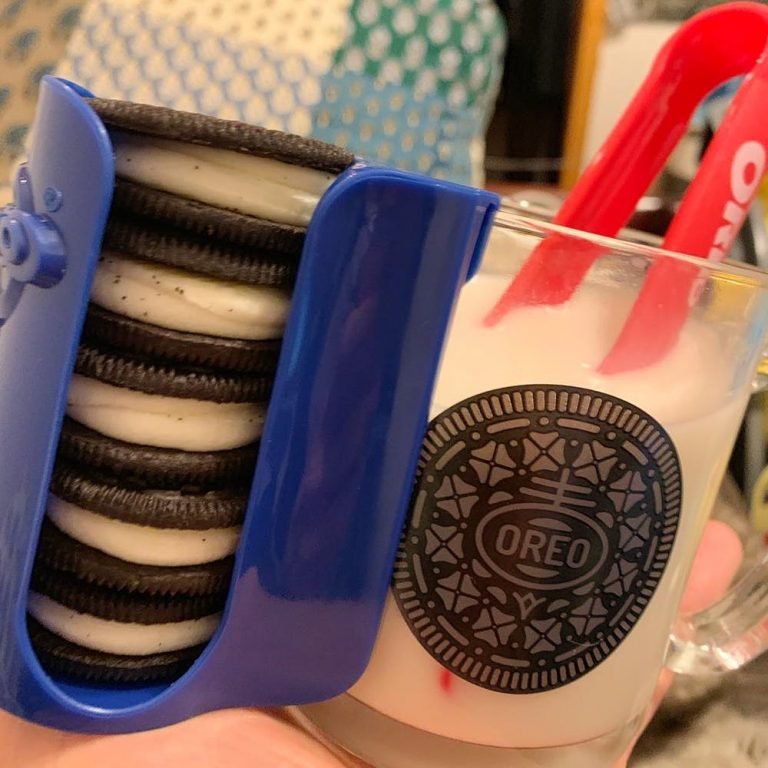 The 'Most Stuf Oreos' Are Here And They Are Insanely Massive